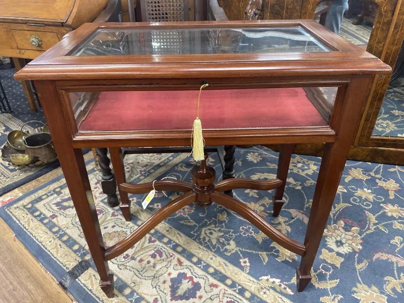 EJ Ainger Auctioneers and Valuers Item Detail